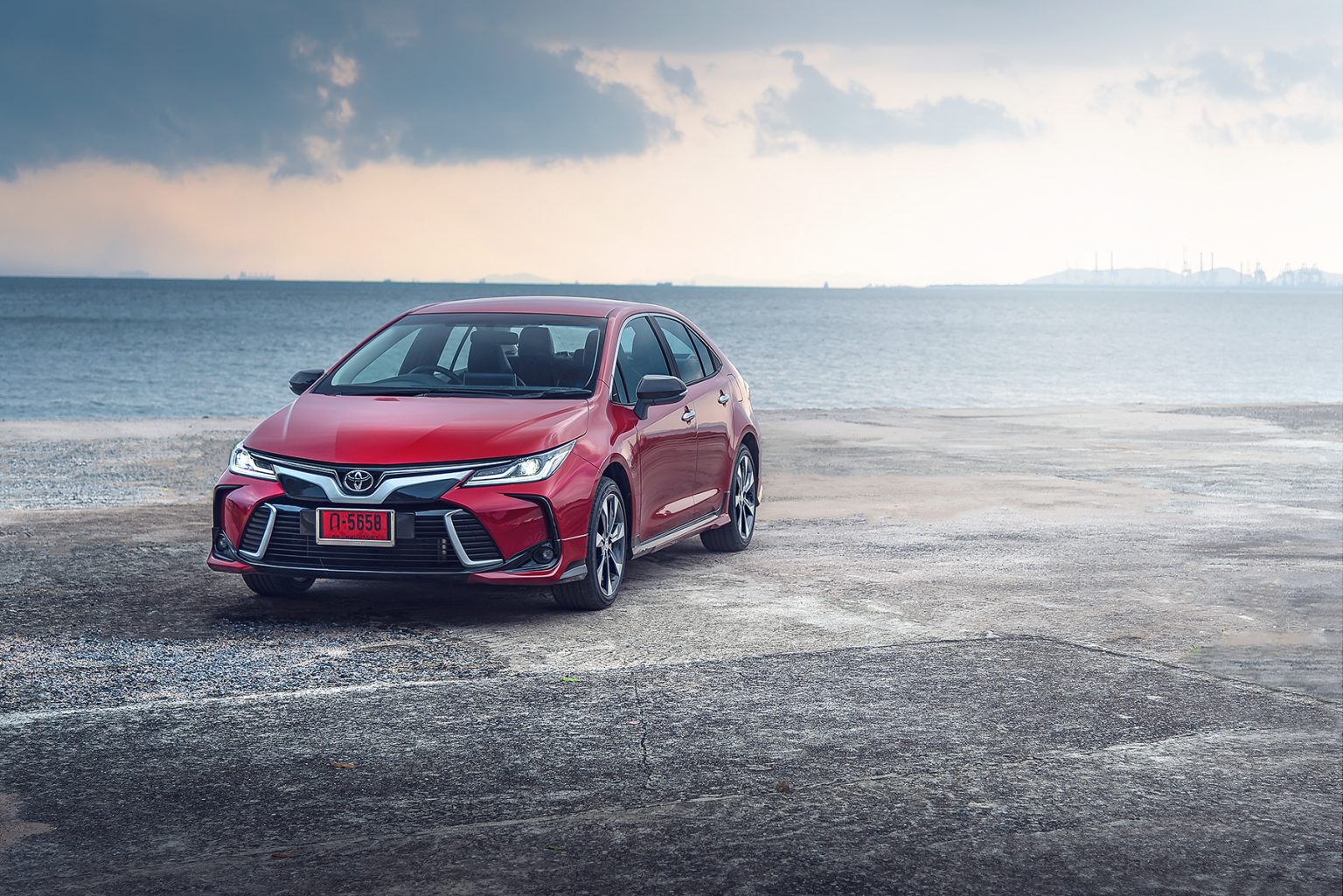รีวิว ทดสอบรถ: Toyota Corolla Altis GR Sport เจเนอเรชั่นที่ 12
