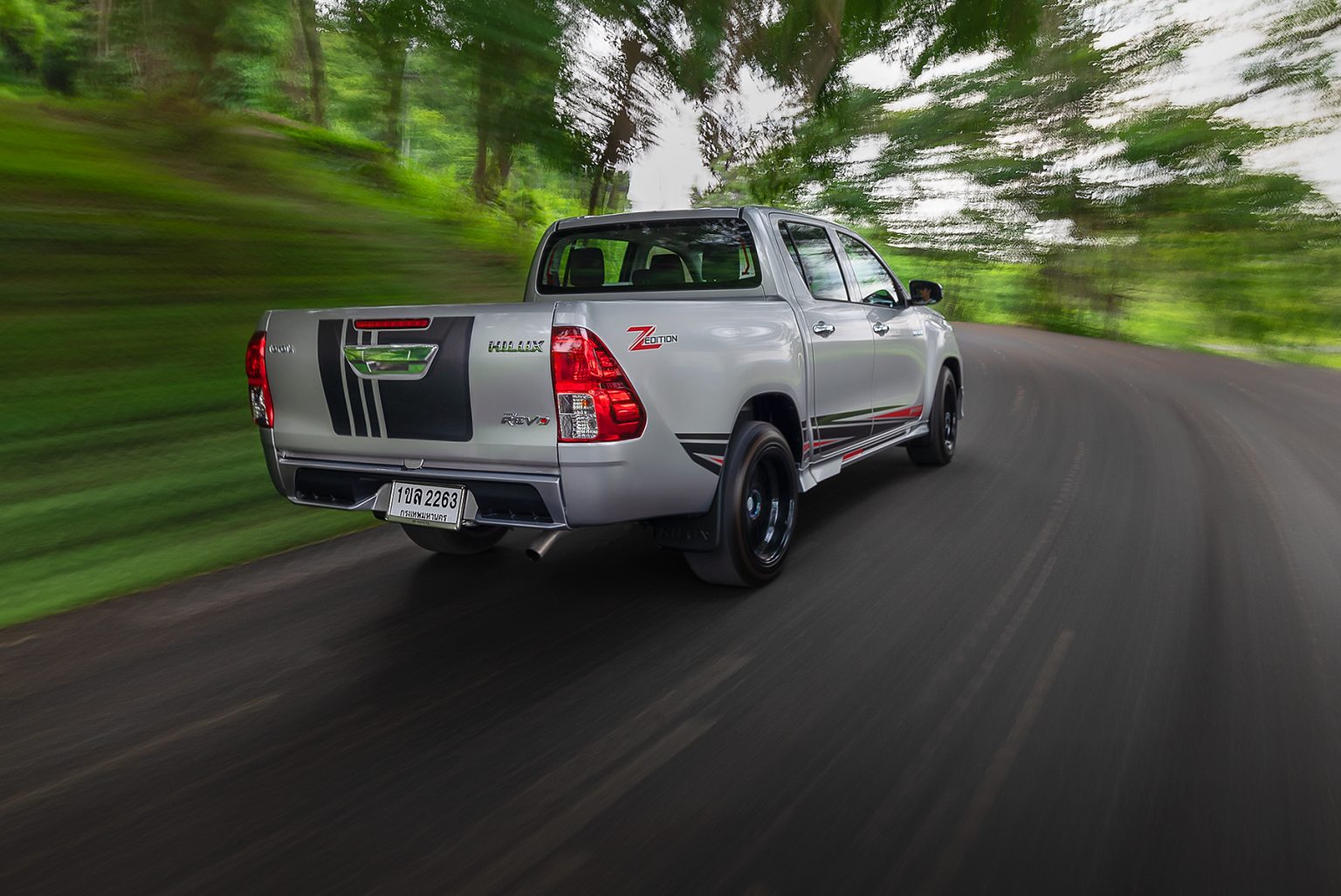 รีวิว ทดสอบ: Toyota Hilux Revo Z Edition ชุดแต่ง Razer Package