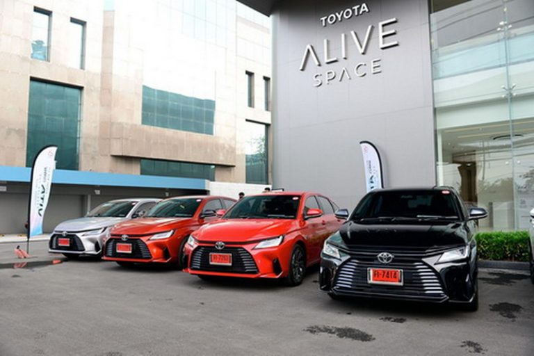 รีวิว ลองขับ All New Toyota Yaris Ativ อีโค คาร์ ซีดาน ตัวล่าสุดของทาง ...